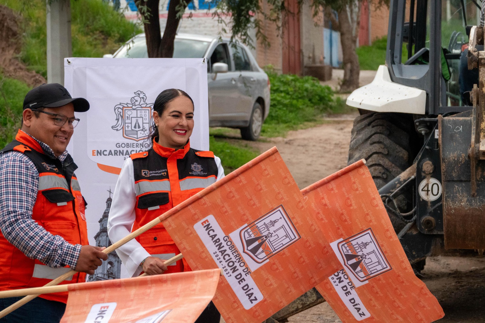 Arranca Érika Cuevas obra en Los Sauces y la cabecera municipal de La Chona
